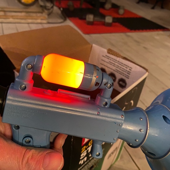 Toys | Fart Blaster Despicable Me Minion Gun Thinkway Toys Universal ...